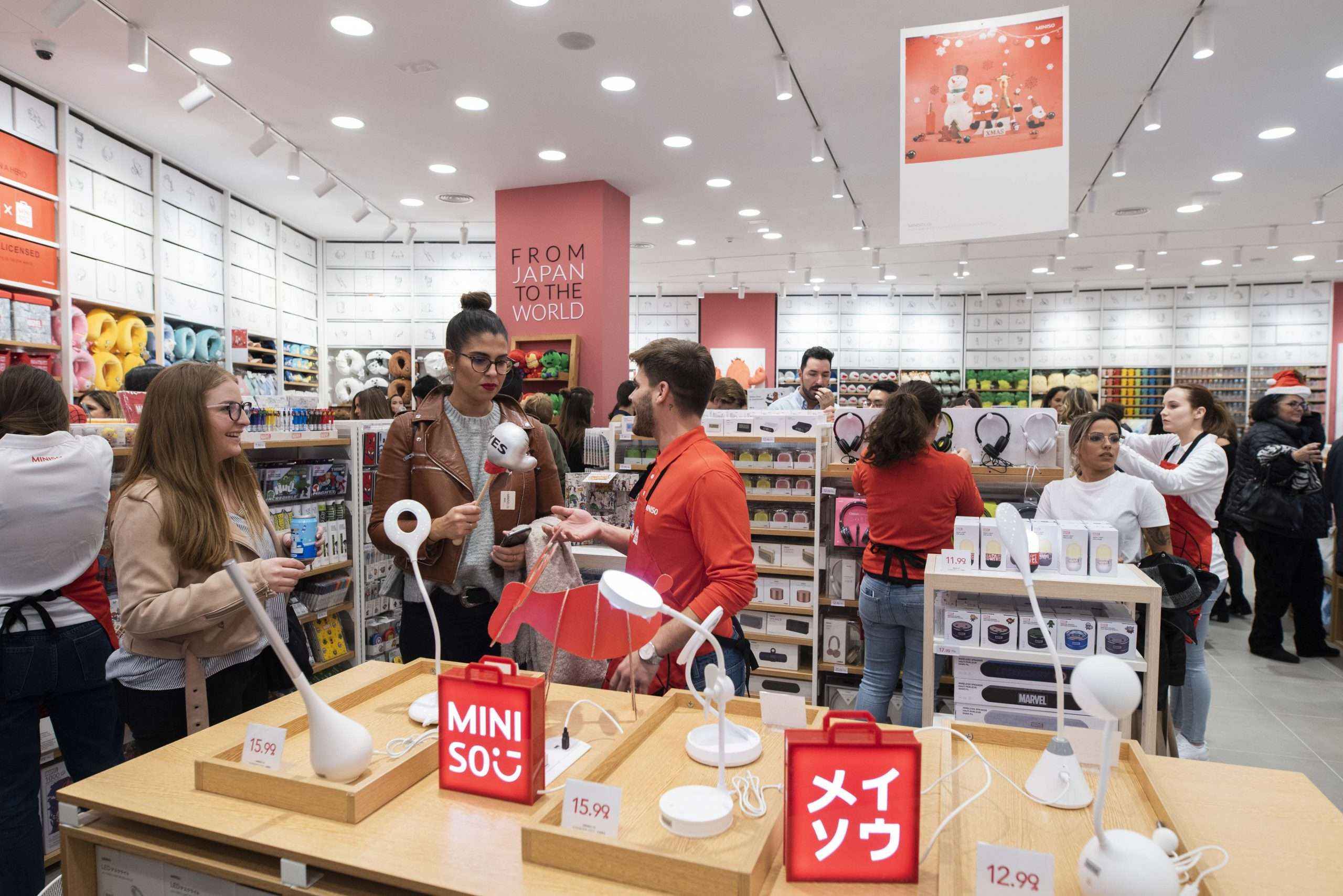 Miniso llega al centro de Madrid con su diseño japonés de calidad y ...