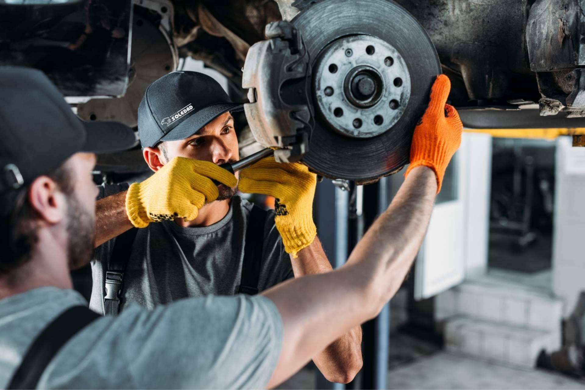 La importancia de hacer una revisión al coche antes de acudir a la ITV ...